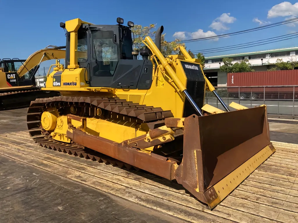 D65 Used Komatsu Bulldozer SAA6D114E3 Engine For Various Working Conditions